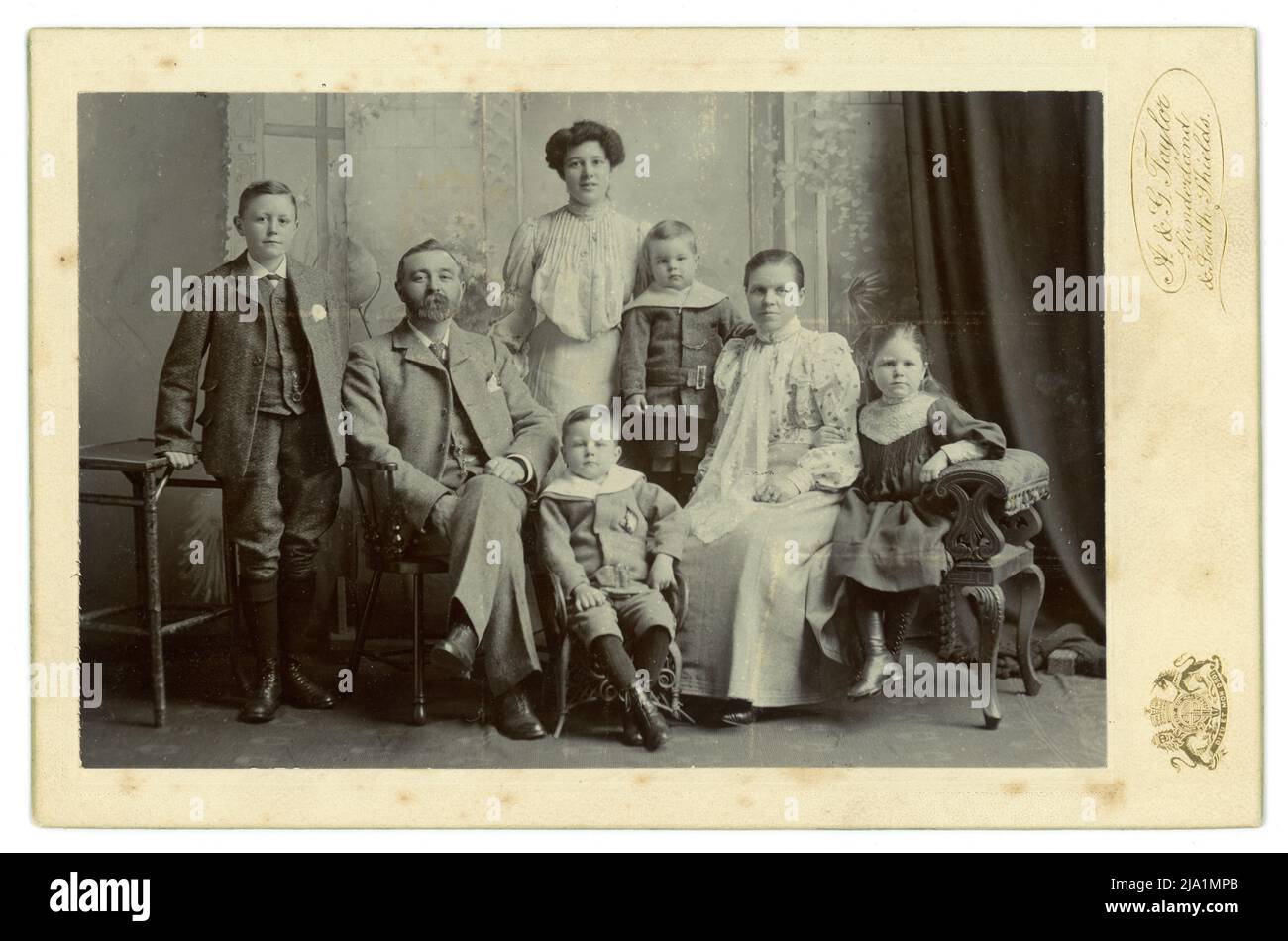 Edwardian family circa 1906 hi-res stock photography and images - Alamy