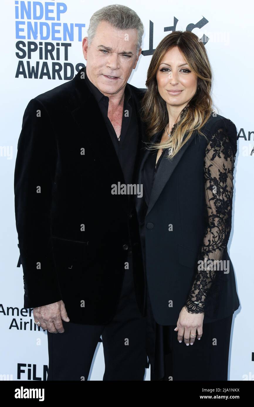 Santa Monica, United States. 26th May, 2022. (FILE) Ray Liotta Dead at ...