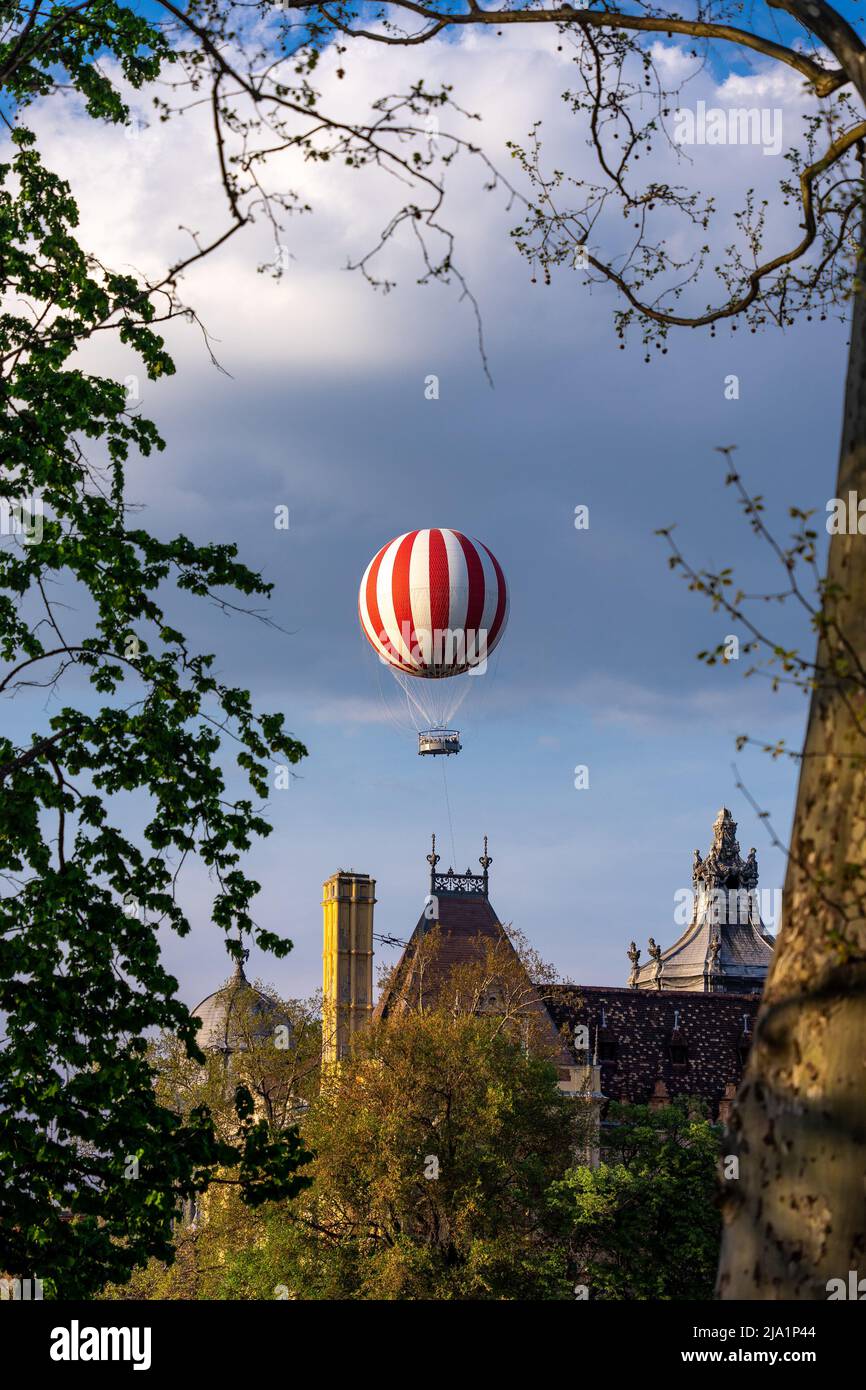 Best things to do in budapest hi-res stock photography and images - Alamy