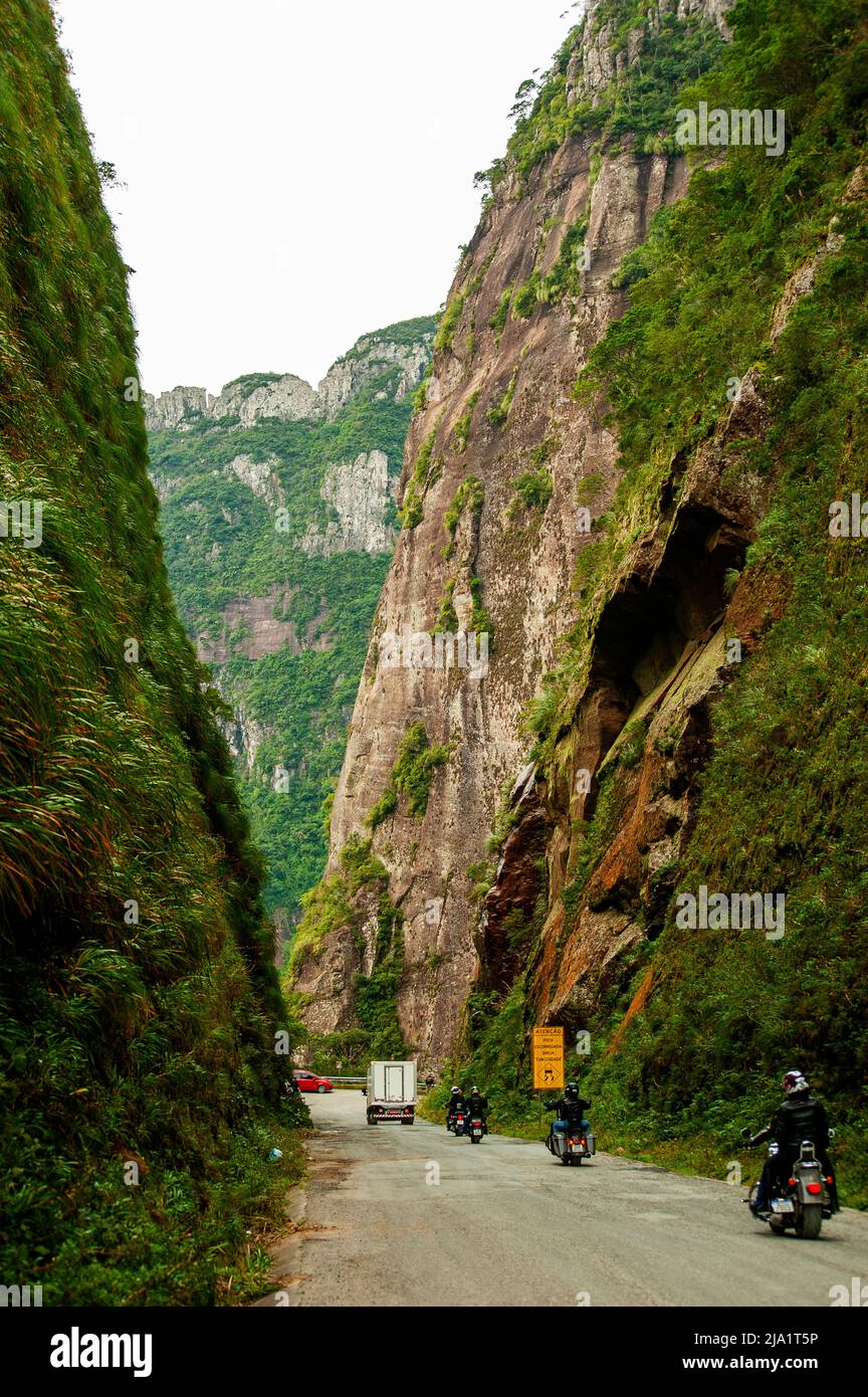Motorbikes starting the descent of the Serra do Corvo Branco, Santa ... Motorbikes starting the descent of the Serra do Corvo Branco, Santa ...