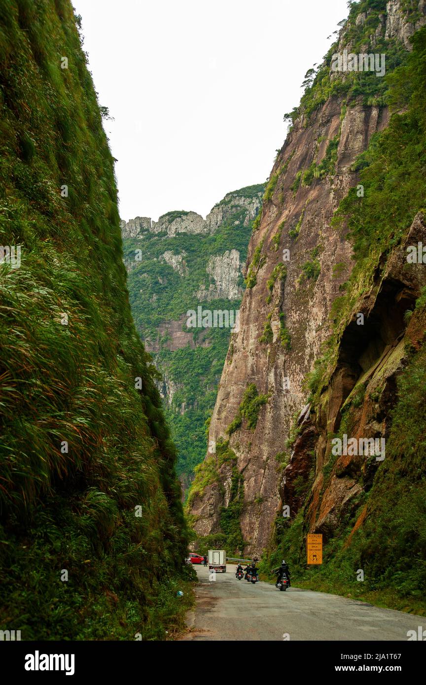 Motorbikes starting the descent of the Serra do Corvo Branco, Santa ... Motorbikes starting the descent of the Serra do Corvo Branco, Santa ...
