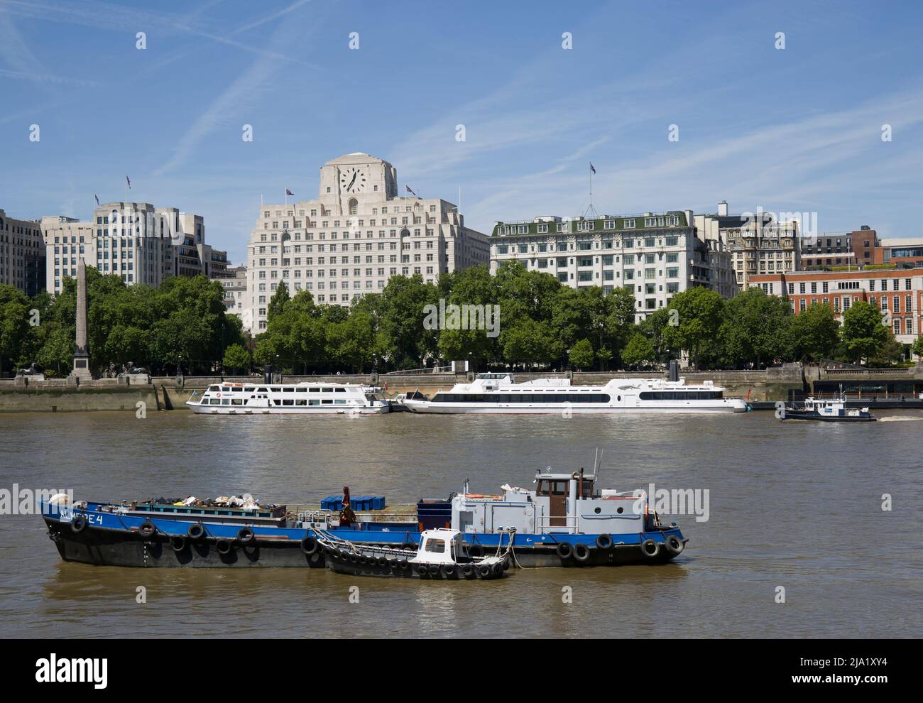 Shell Building River Thames London Stock Photo - Alamy