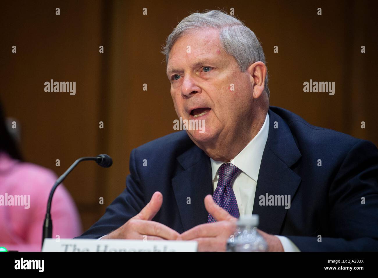 Farmers examine hi-res stock photography and images - Alamy