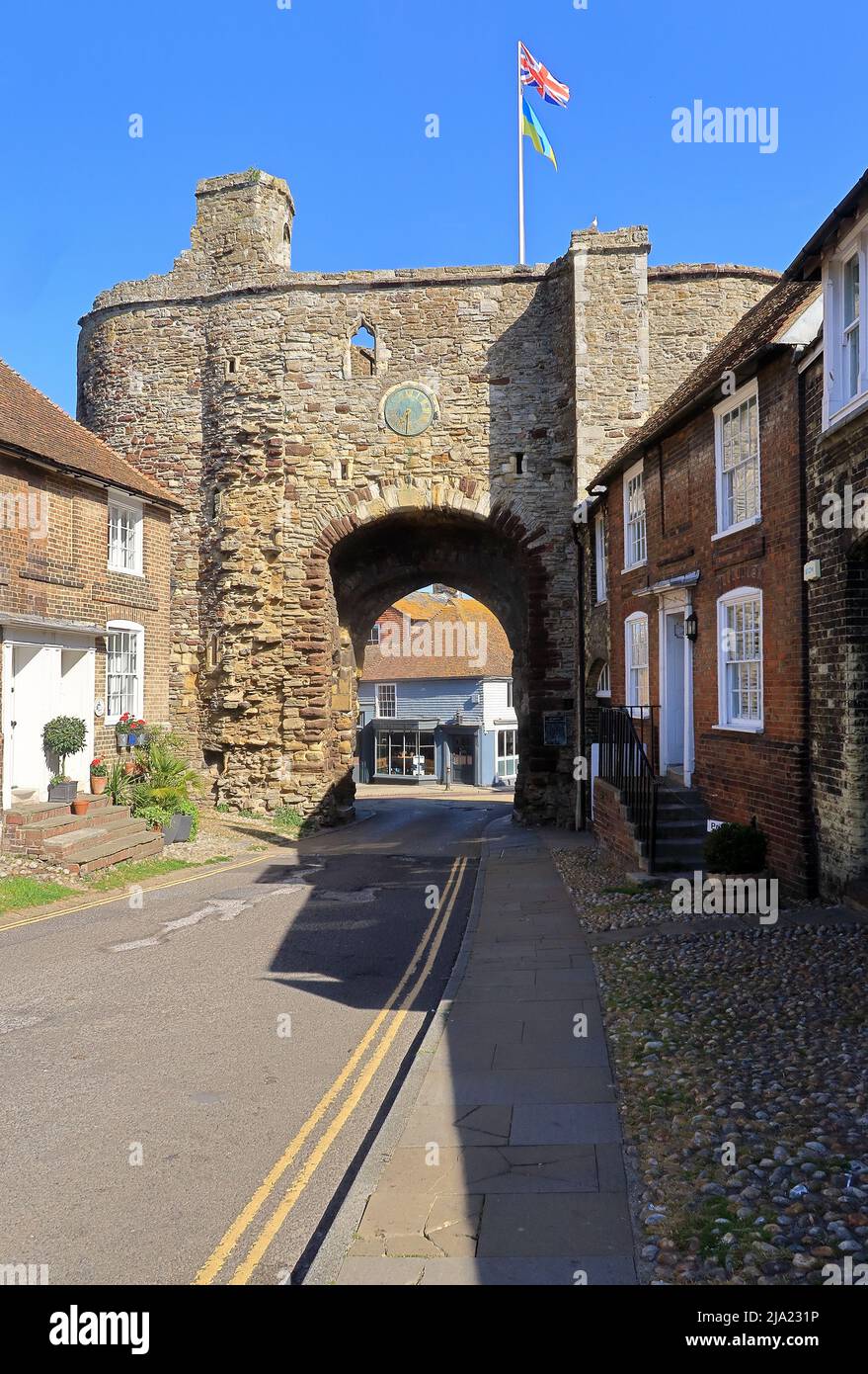 A view of Landgate entrance to Rye Stock Photo - Alamy