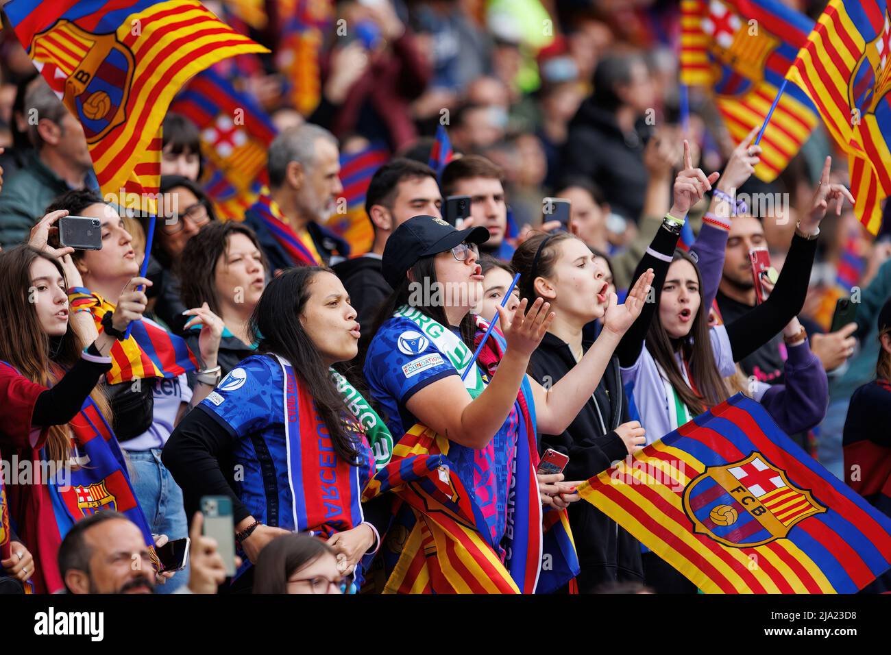 Fc barcelona fans girl hi-res stock photography and images - Alamy
