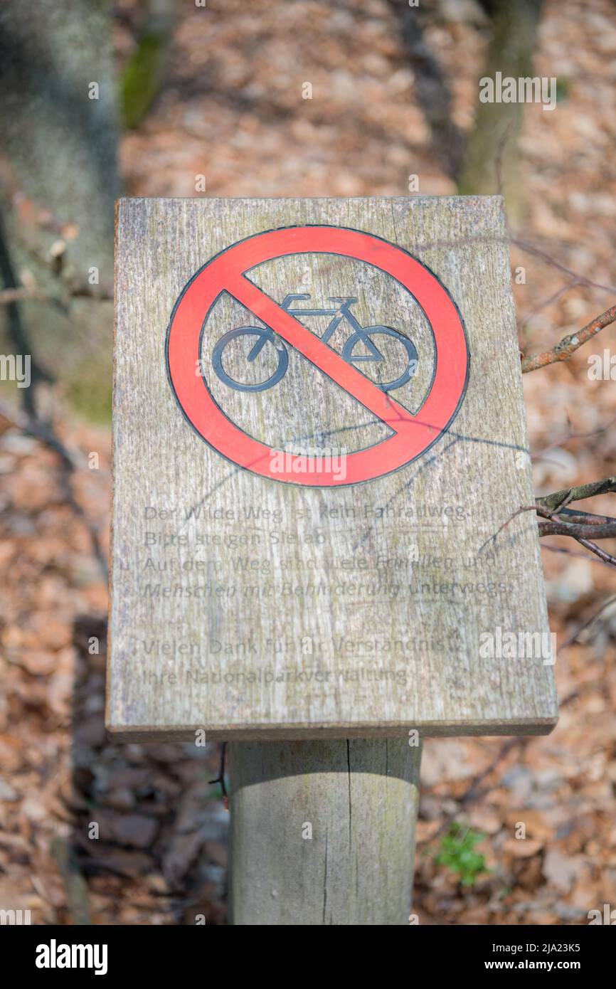 National cycle sign hi-res stock photography and images - Alamy