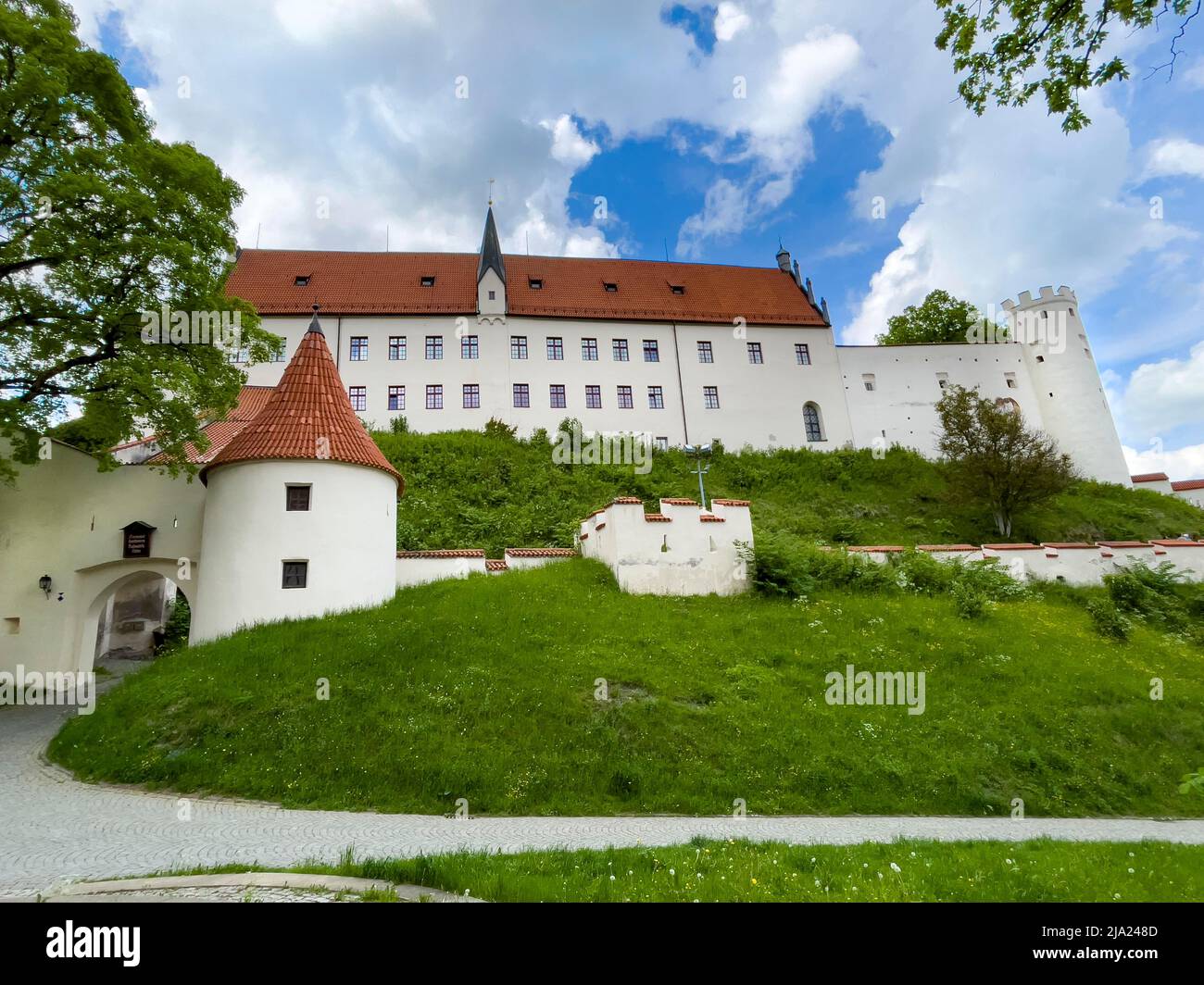 Exterior view of Hohes Schloss Fuessen, left gate and gate tower, right ...