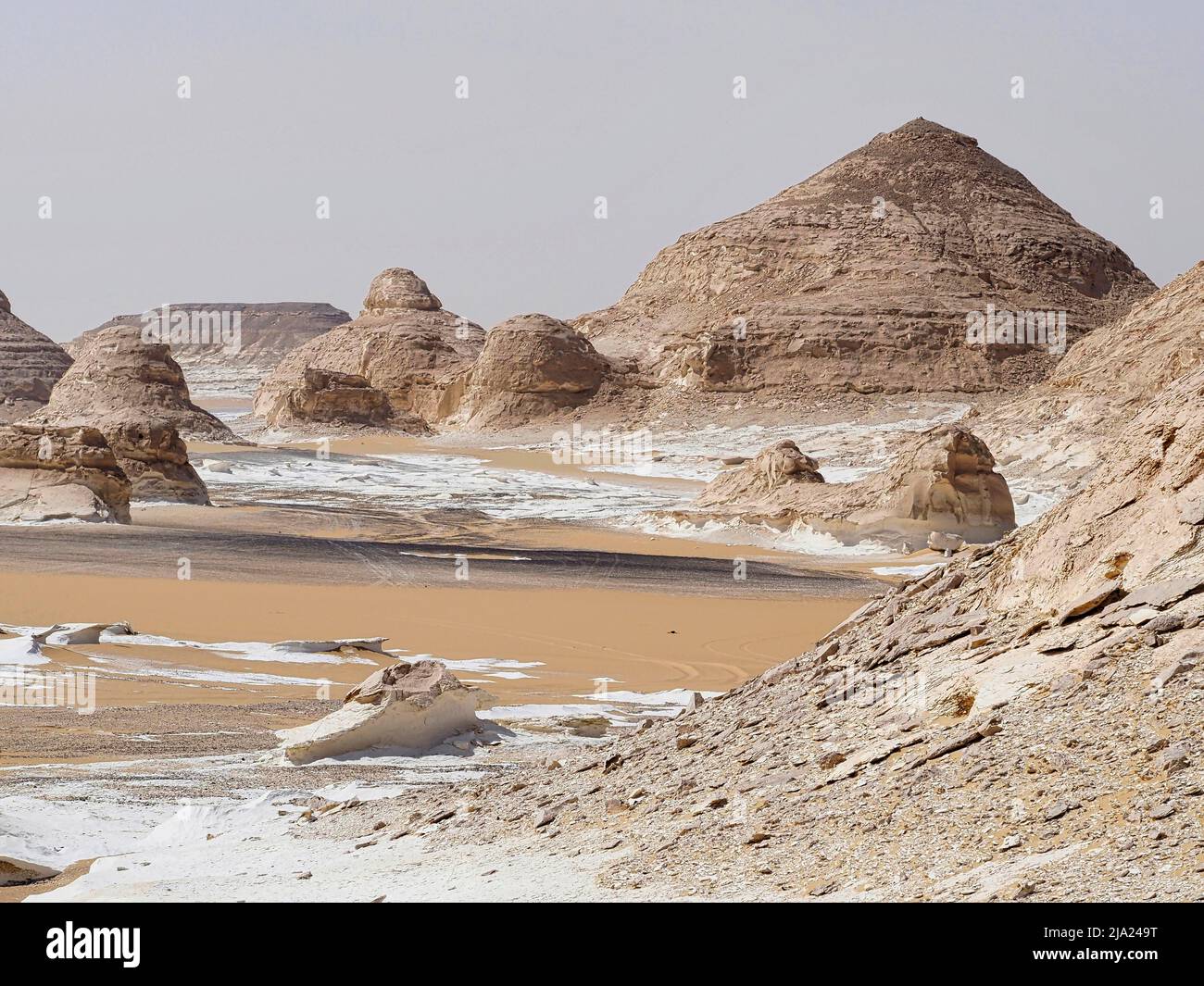 Matar limestone mountains, Northern White Desert, near Bahariya Oasis, Egypt Stock Photo - Alamy