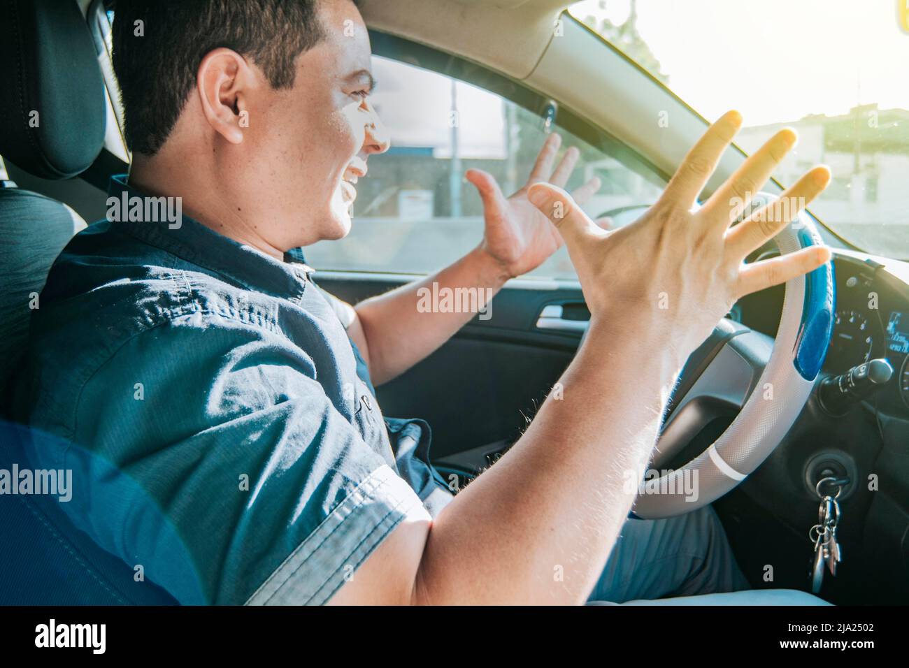 Angry in car hi-res stock photography and images - Alamy