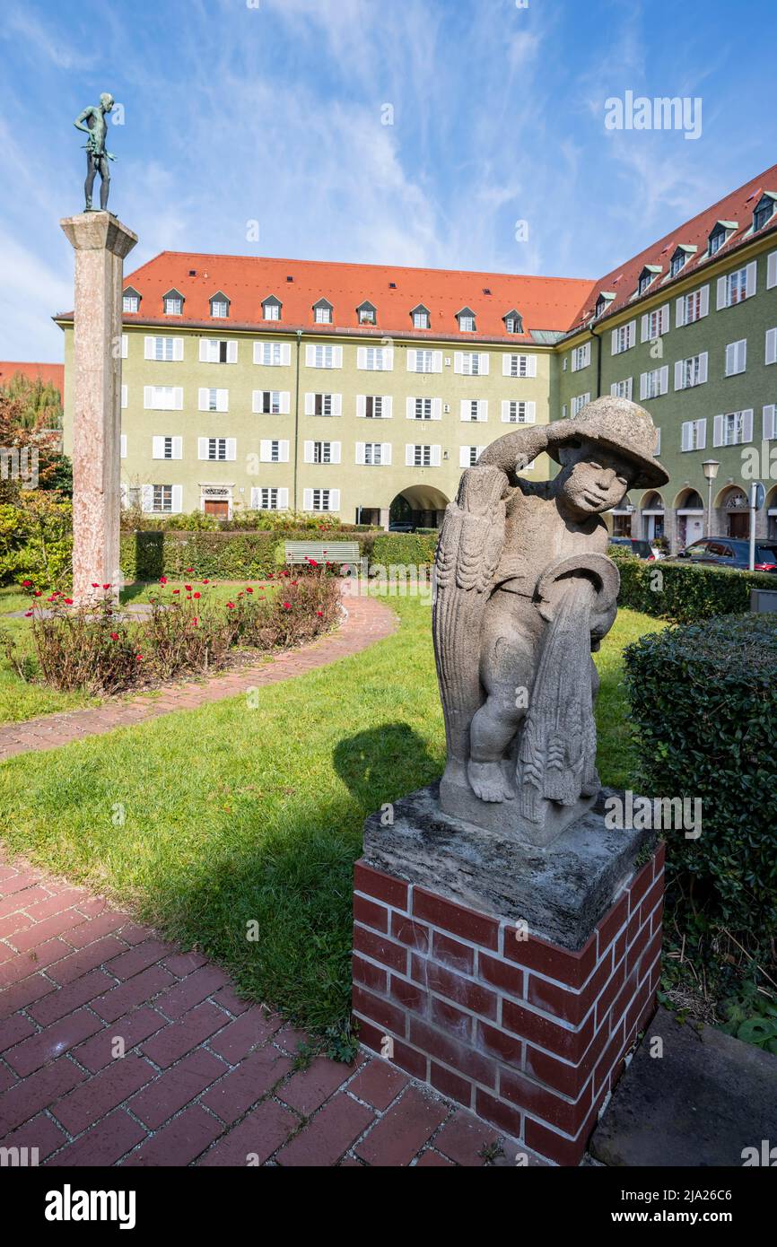 Inner courtyard with park and green residential buildings, Borstei ...