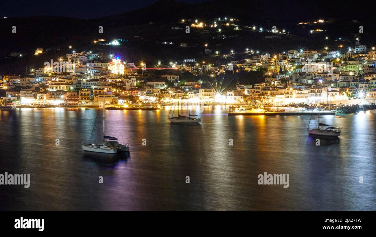 Night shots, harbour town, Greece, light reflections on the water ...
