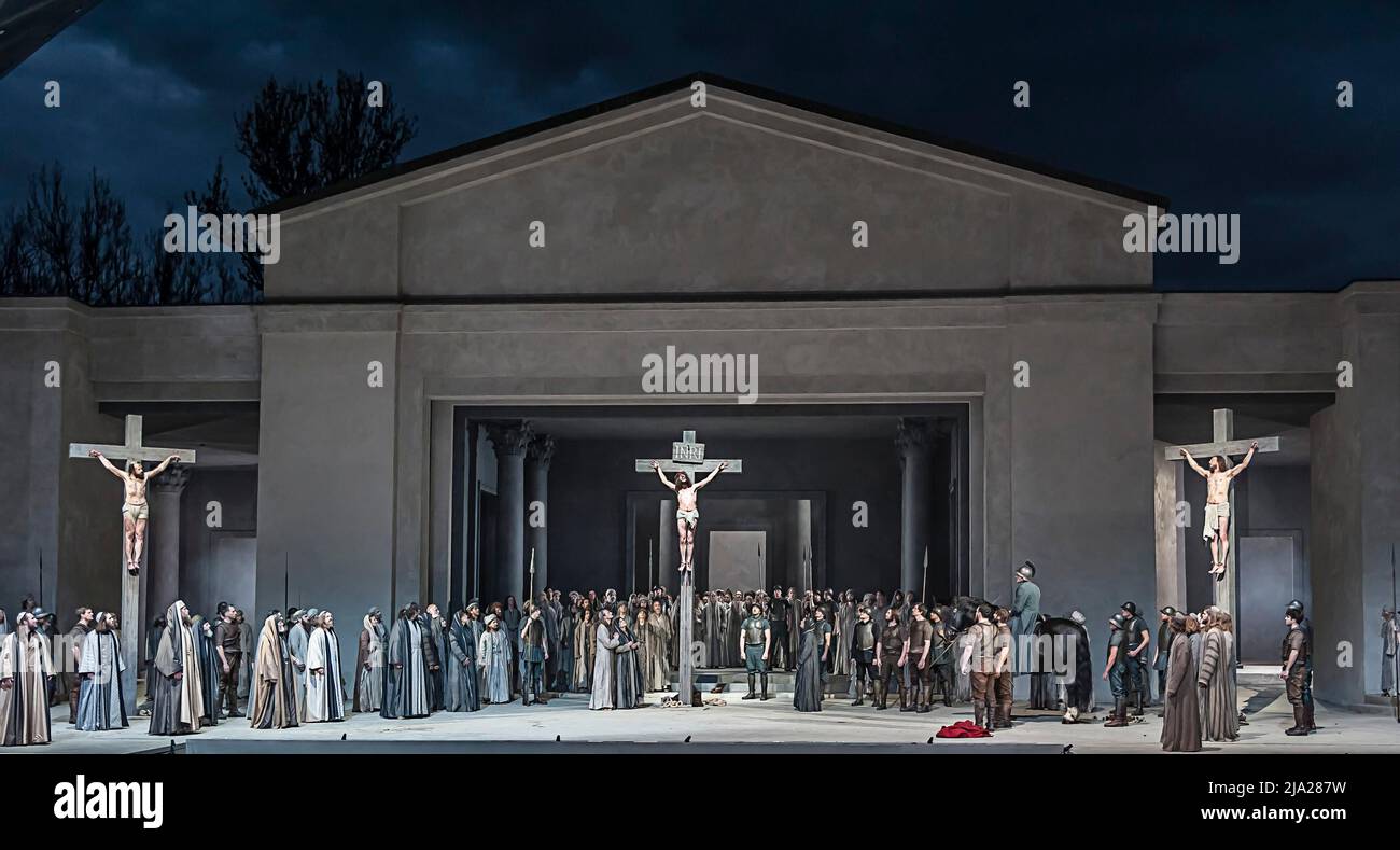 Passion Play Oberammergau 2022, Crucifixion of Jesus and erection of ...