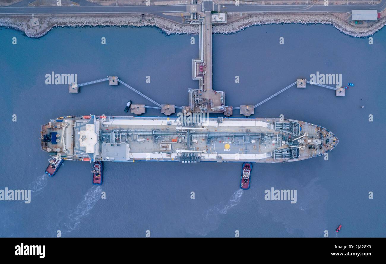 Lng regasification terminal hi-res stock photography and images - Alamy