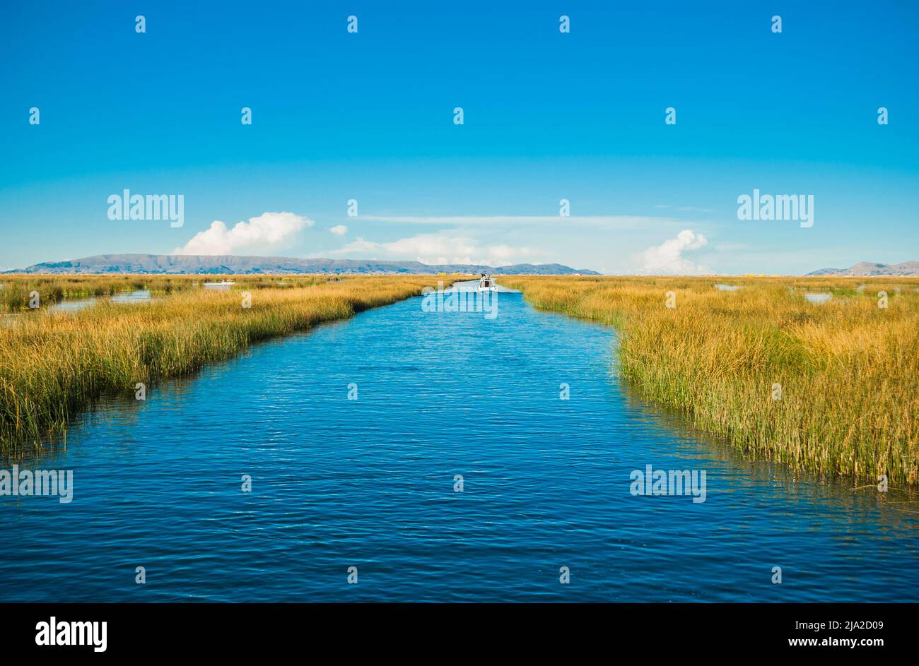 Puno Peru lake Stock Photo - Alamy