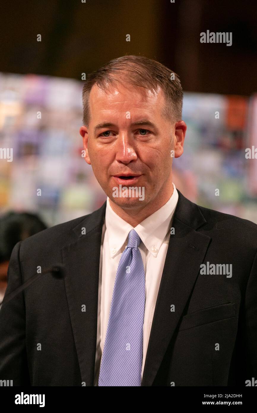 Portland, Oregon, May 26th, 2022, State Treasurer Tobias Read speaks to ...