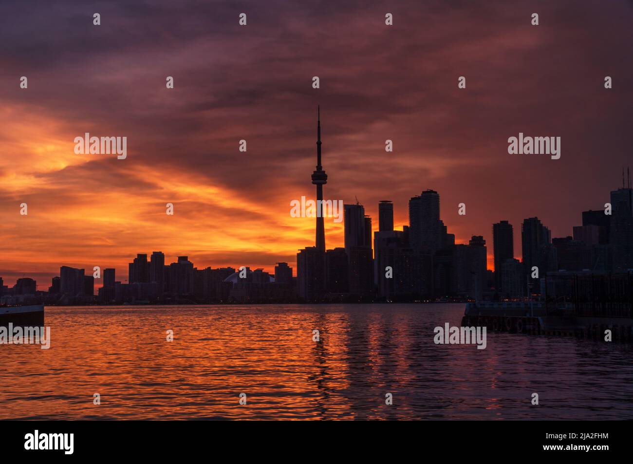 Downtown toronto skyline hi-res stock photography and images - Alamy