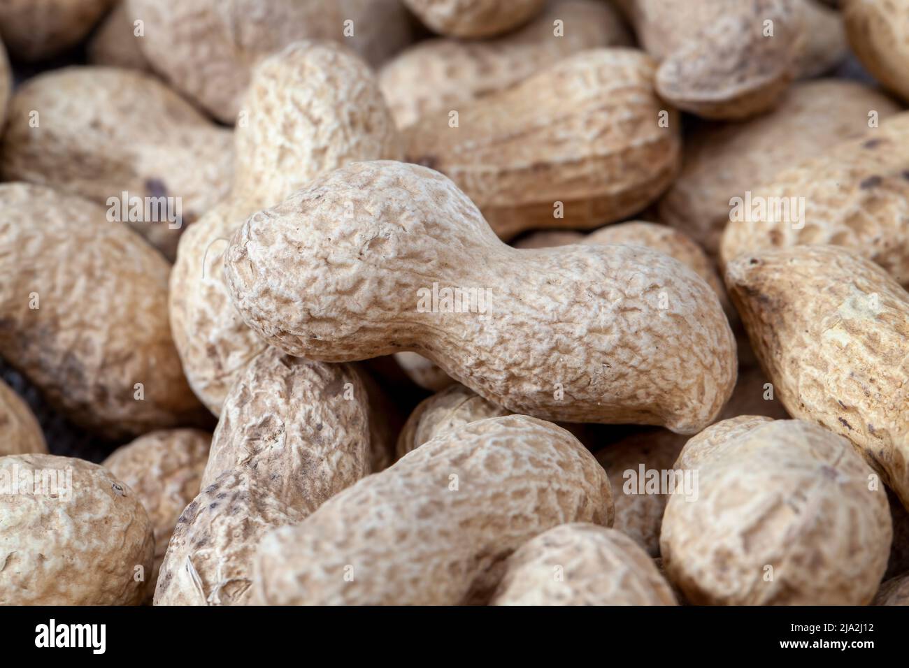 Peanuts with and without shell hi-res stock photography and images - Alamy