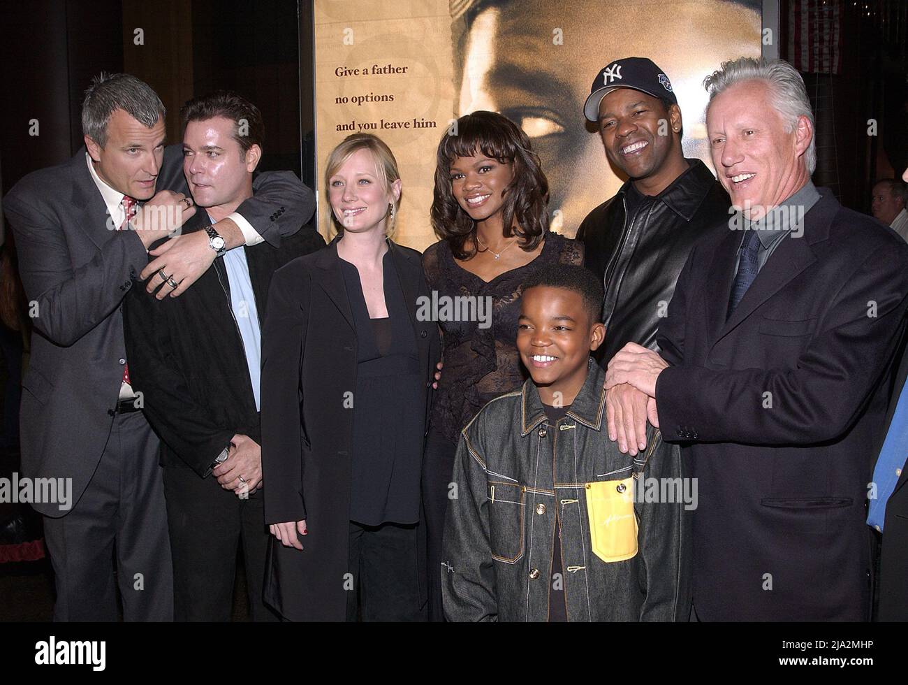 The cast of John Q " The director Nick Cassavetes, Ray Liotta, Anne ...