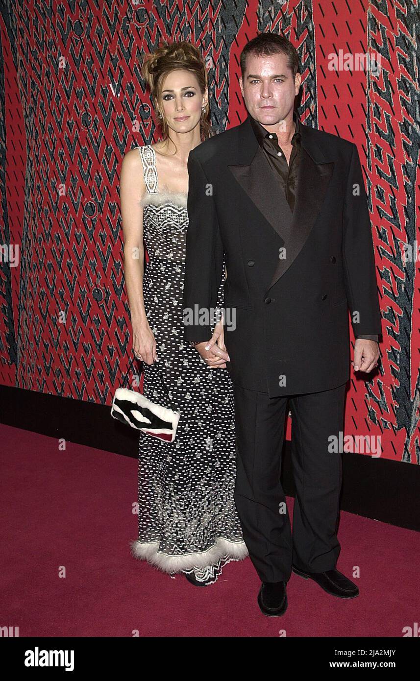 Los Angeles, USA. 18th Nov, 2000. Liotta.Ray Michelle.07Liotta.Ray ...