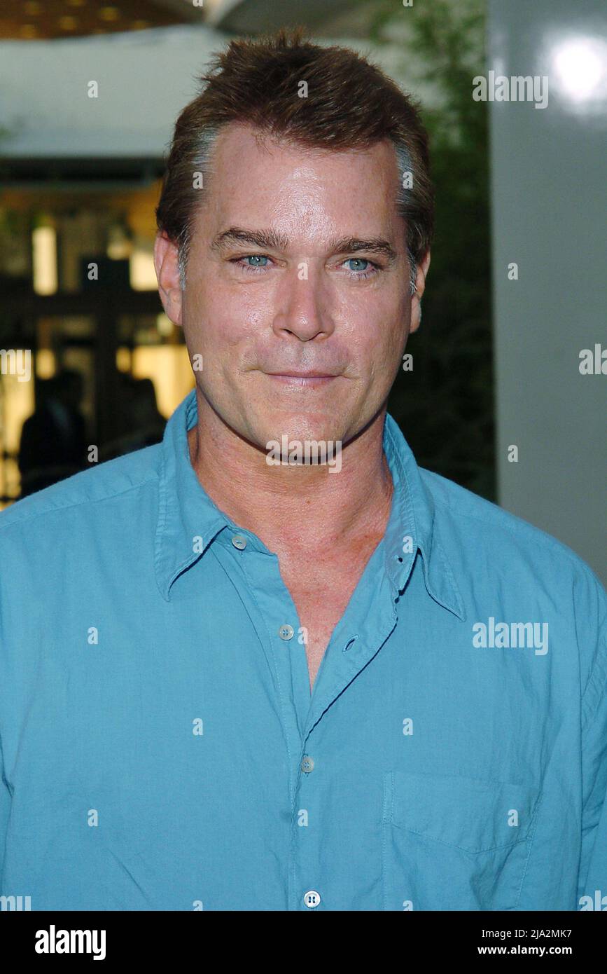 Los Angeles, USA. 16th July, 2004. Ray Liotta arriving at the Bourne ...