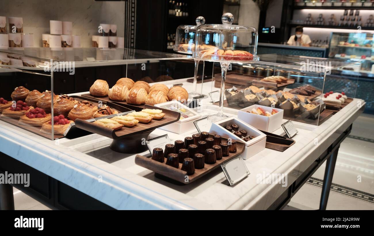 Cafe Madeleine Pastry Shop Four Seasons Hotel Bangkok at Chao Phraya ...