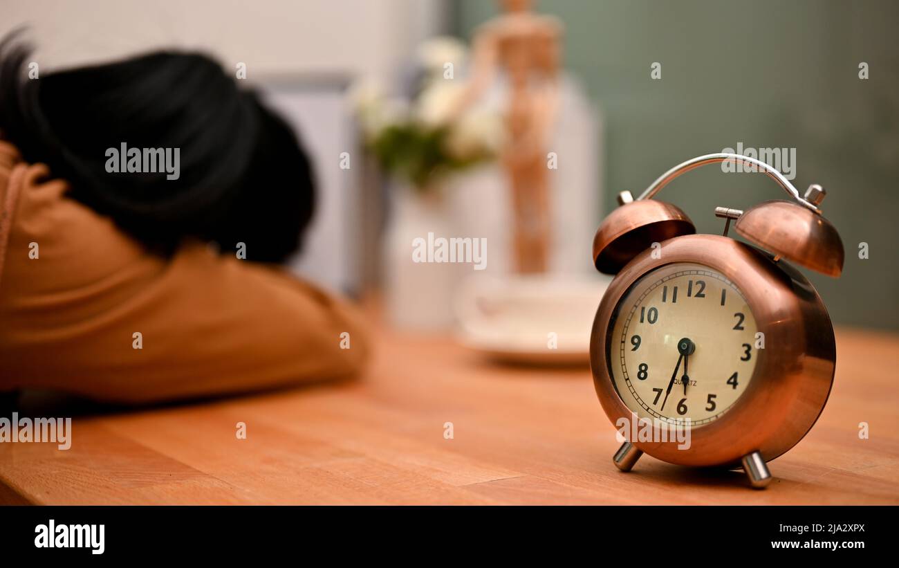 Vintage sleepy desk office hi-res stock photography and images - Alamy