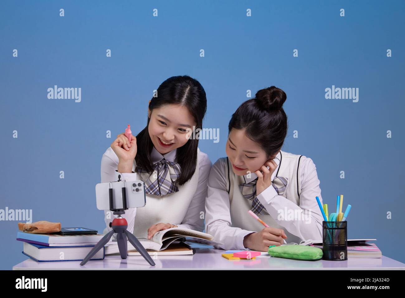 mz generation Asian Korean female hipster influencer, creator concept ...