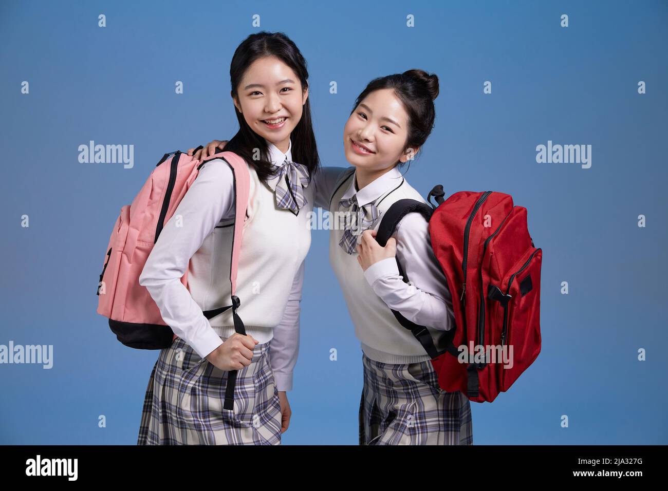 mz generation smiling cute Korean Asian girls Stock Photo - Alamy