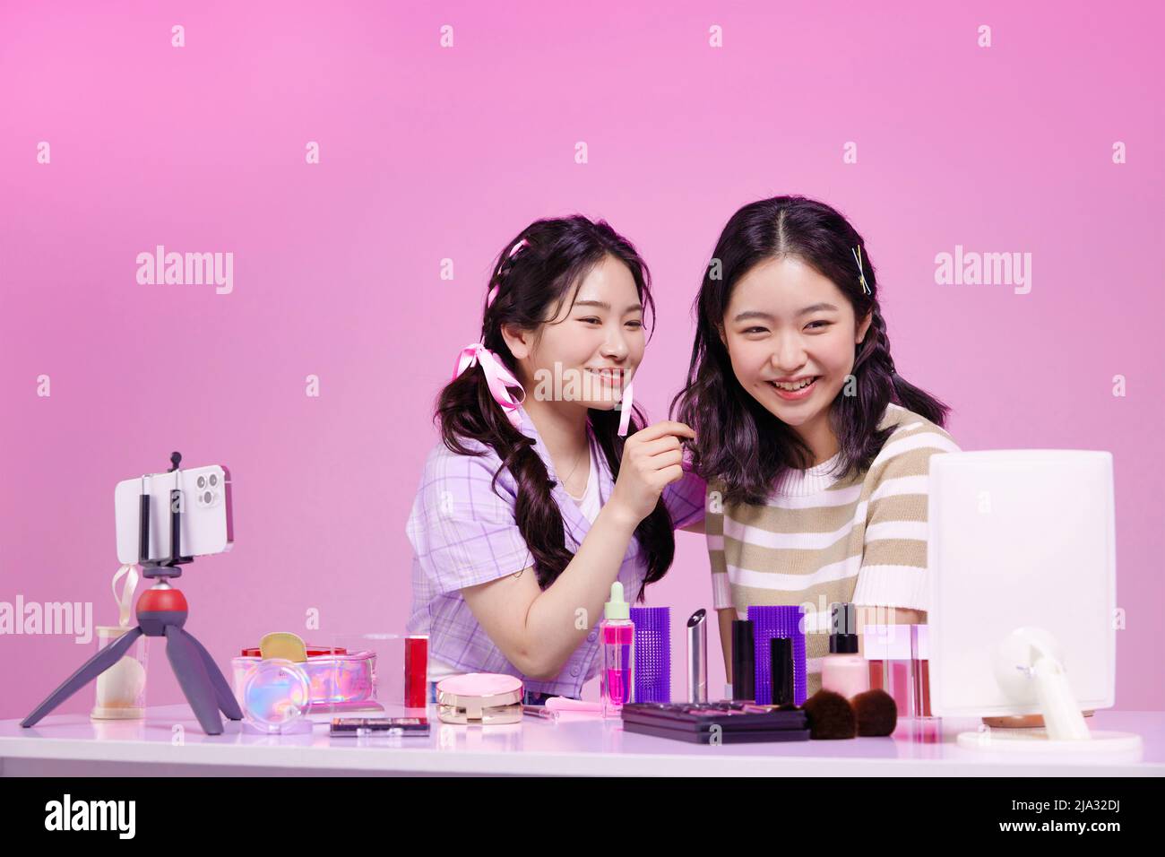 mz generation influencer, creator concept : on beauty live stream show ...