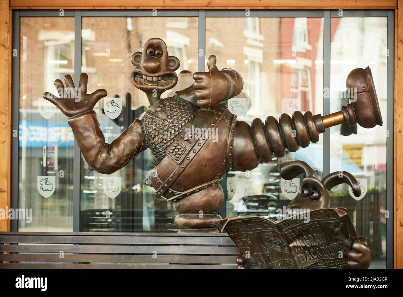 Wallace And Gromit Preston Statue