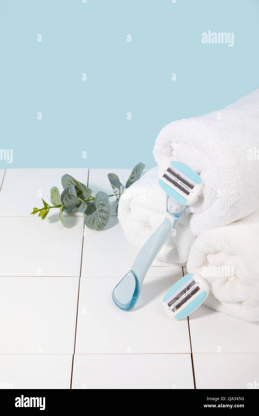 Shaving equipment products hi-res stock photography and images - Alamy
