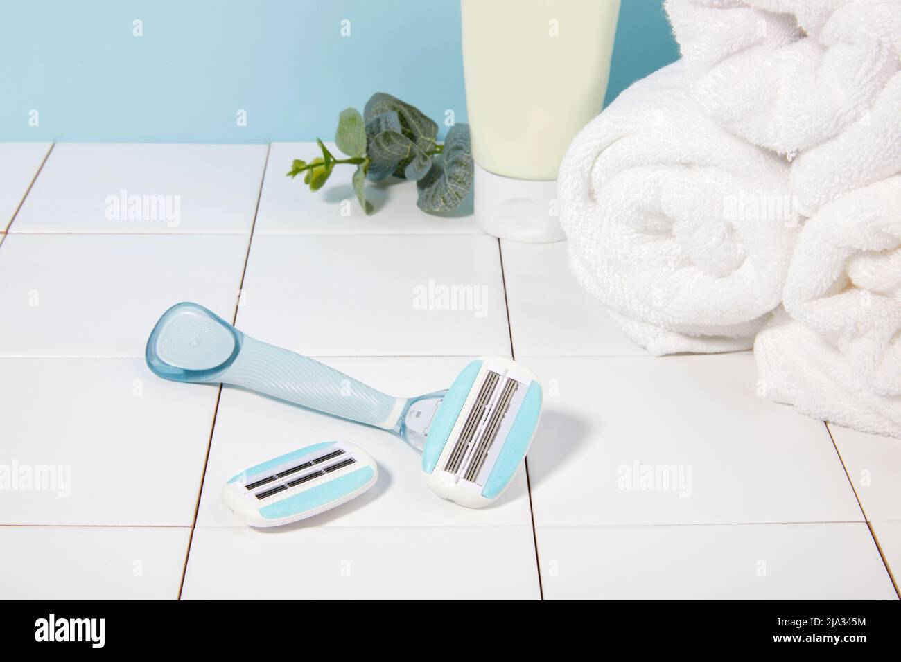 Shaving equipment products hi-res stock photography and images - Alamy