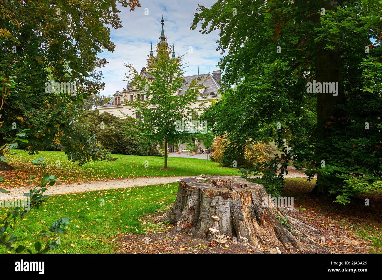 Castle velke brezno hi-res stock photography and images - Alamy
