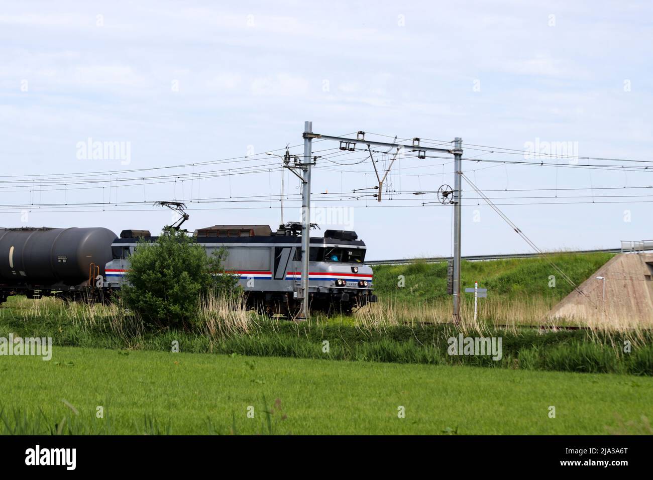 Double decker railway wagons hi-res stock photography and images - Alamy