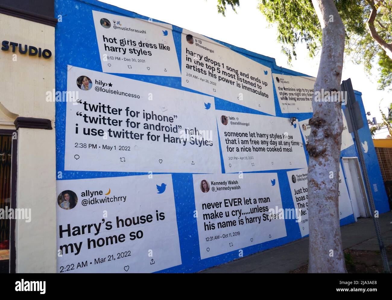 Los Angeles, California, USA 26th May 2022 Singer Harry Styles Tweets ...