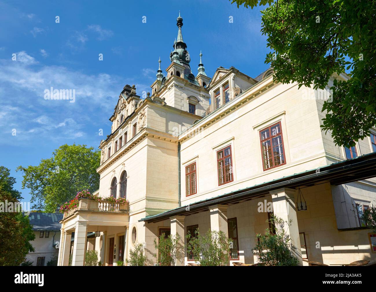 Park view on Velke Brezno castle, Czech Republic Stock Photo - Alamy