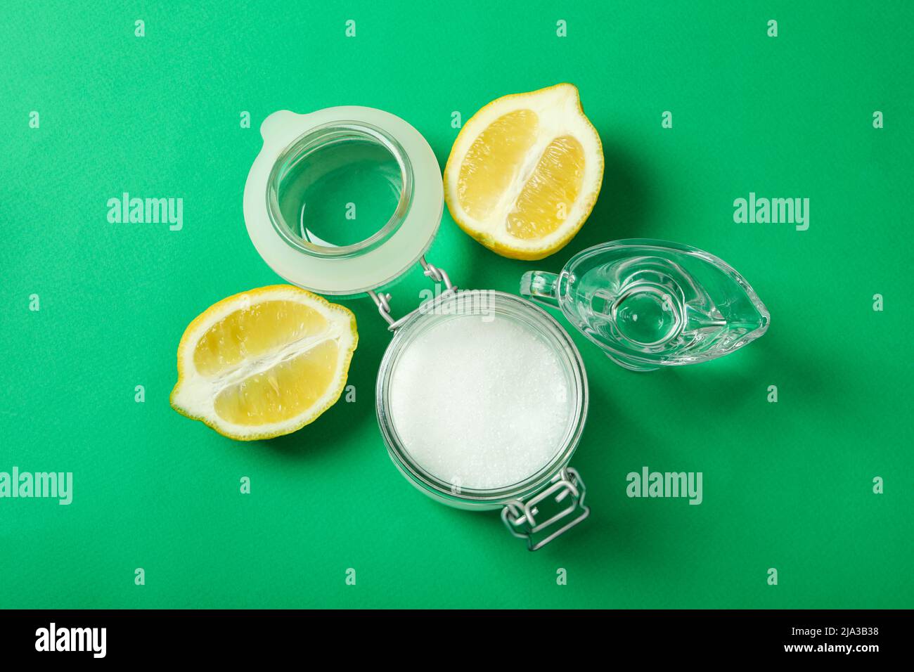 Citric acid vinegar hi-res stock photography and images - Alamy