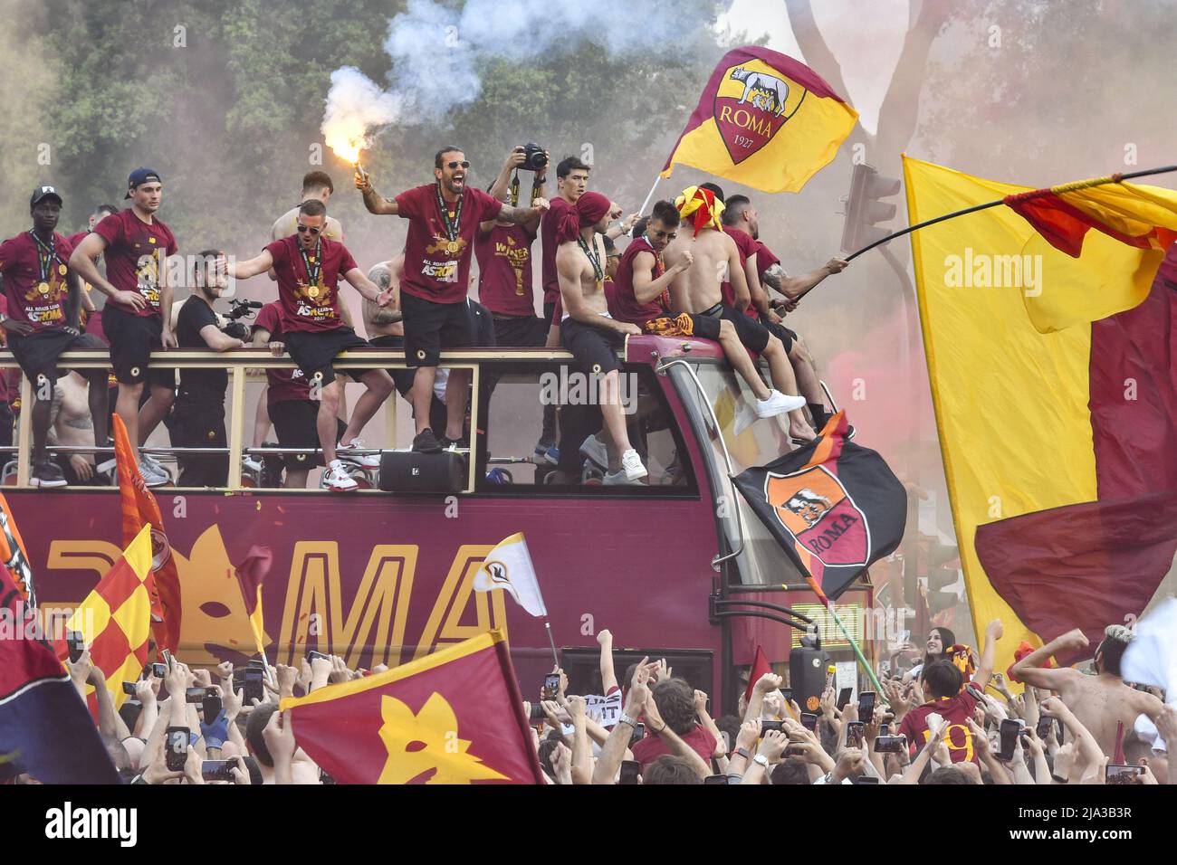 Rome, Italy. 26 May, The A.S. Roma team, celebrating with their fans ...