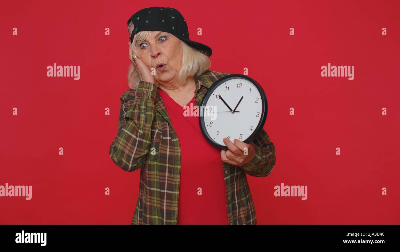 Confused woman funny mature hi-res stock photography and images - Alamy