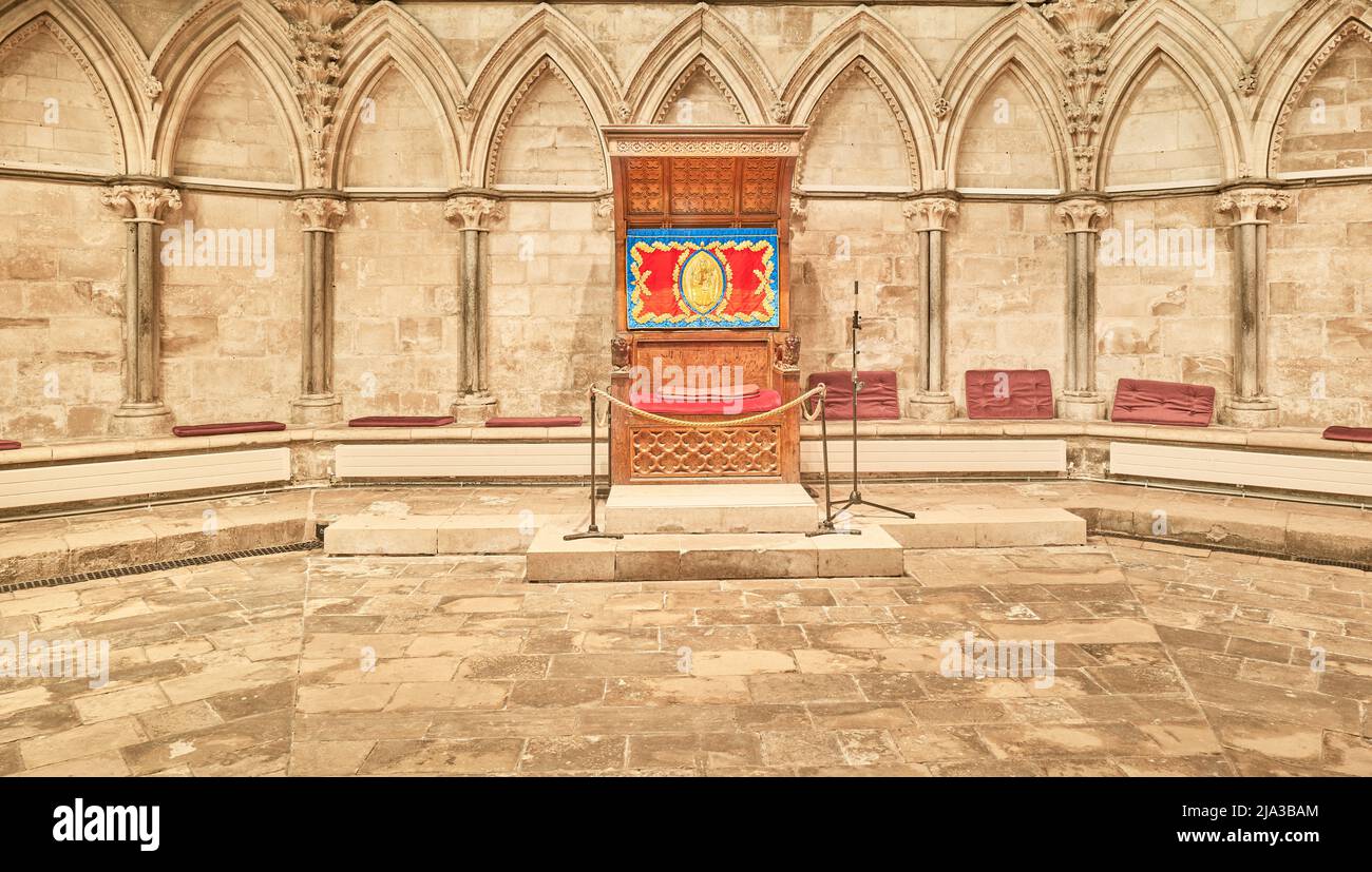 Medieval meeting room hi-res stock photography and images - Alamy