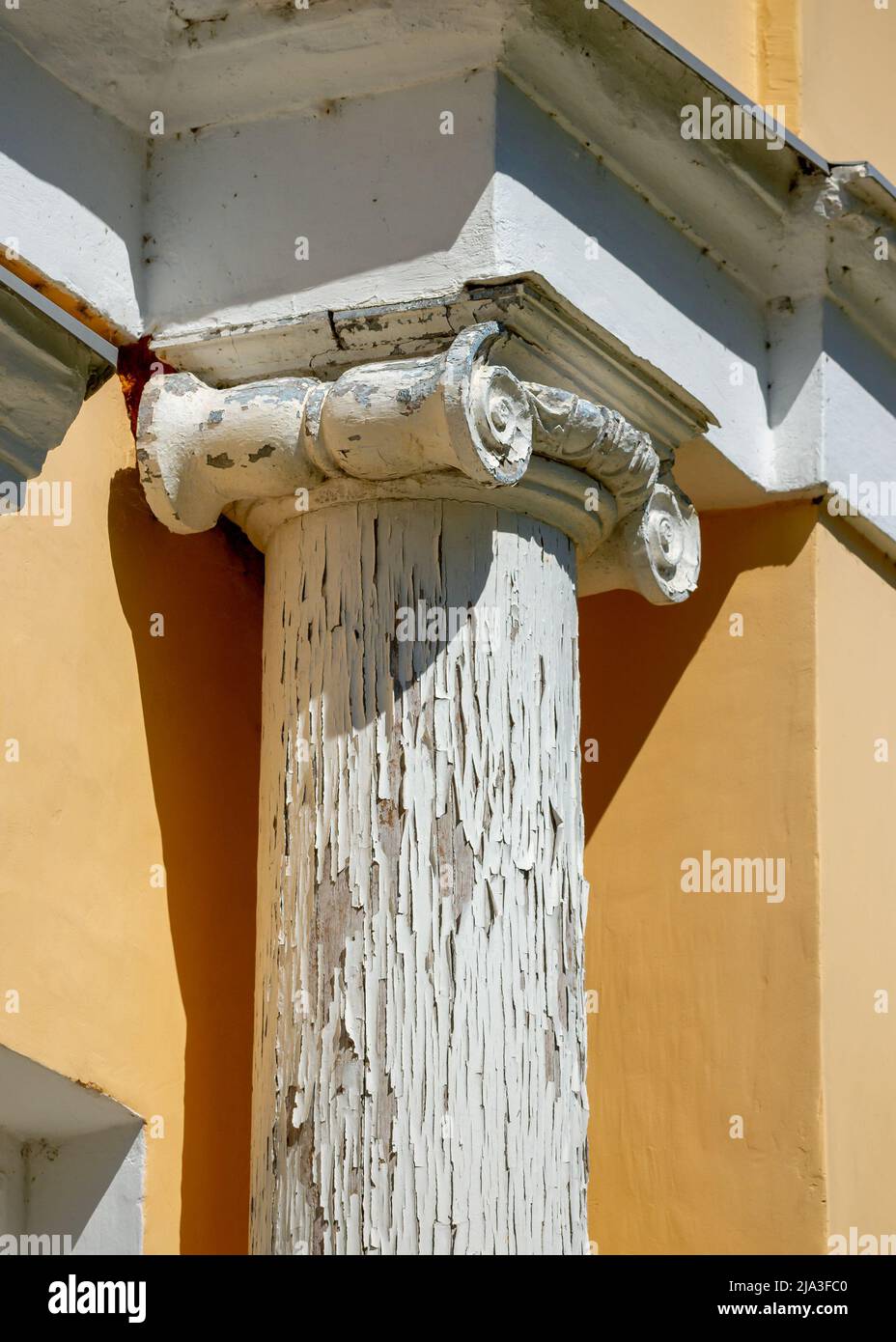 Cracked column old building hi-res stock photography and images - Alamy