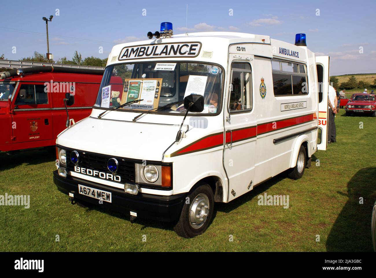 Blue light service hi-res stock photography and images - Alamy