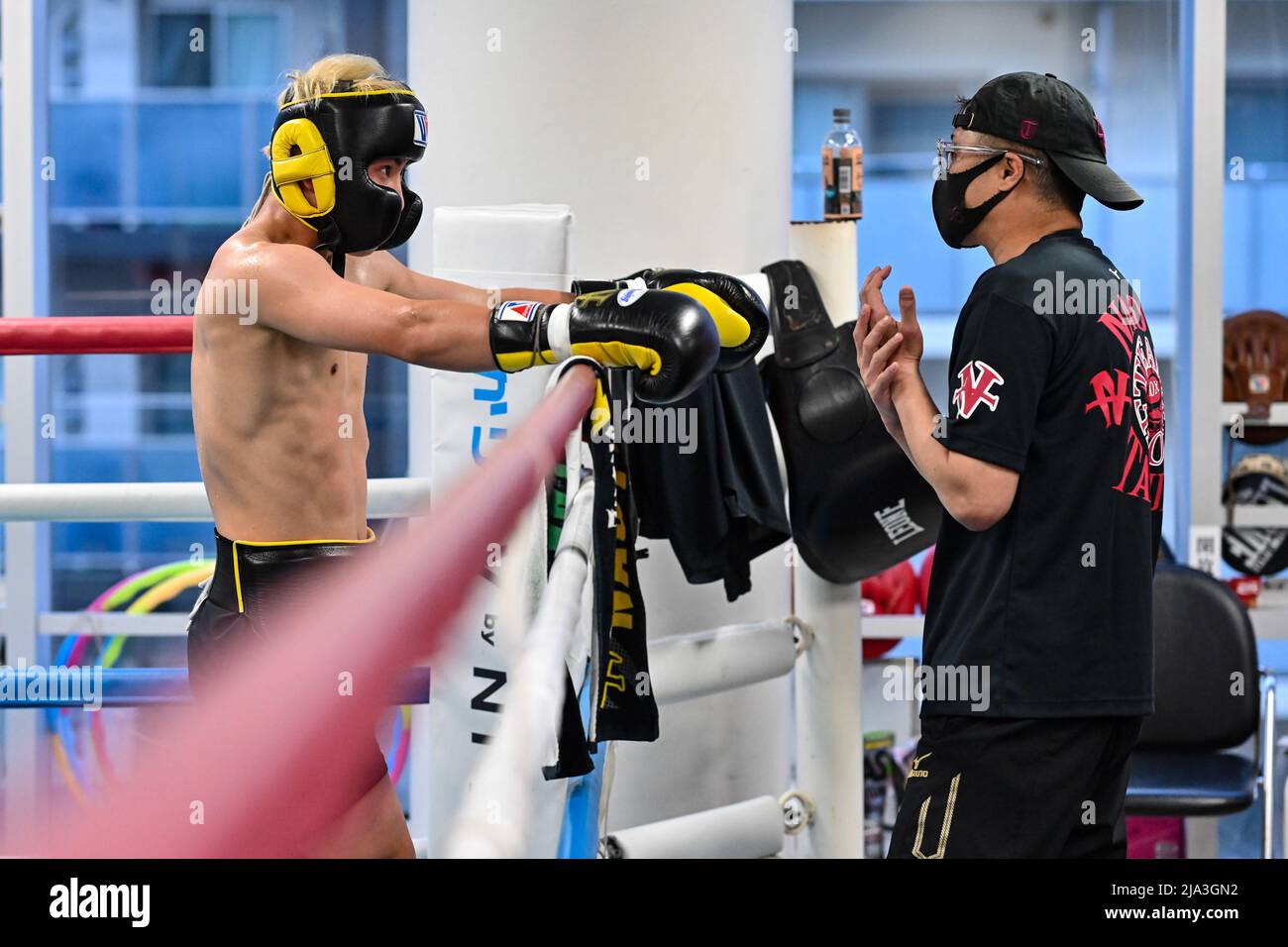 Yokohama, Kanagawa, Japan. 2nd May, 2022. Naoya Inoue (JPN), Shingo ...