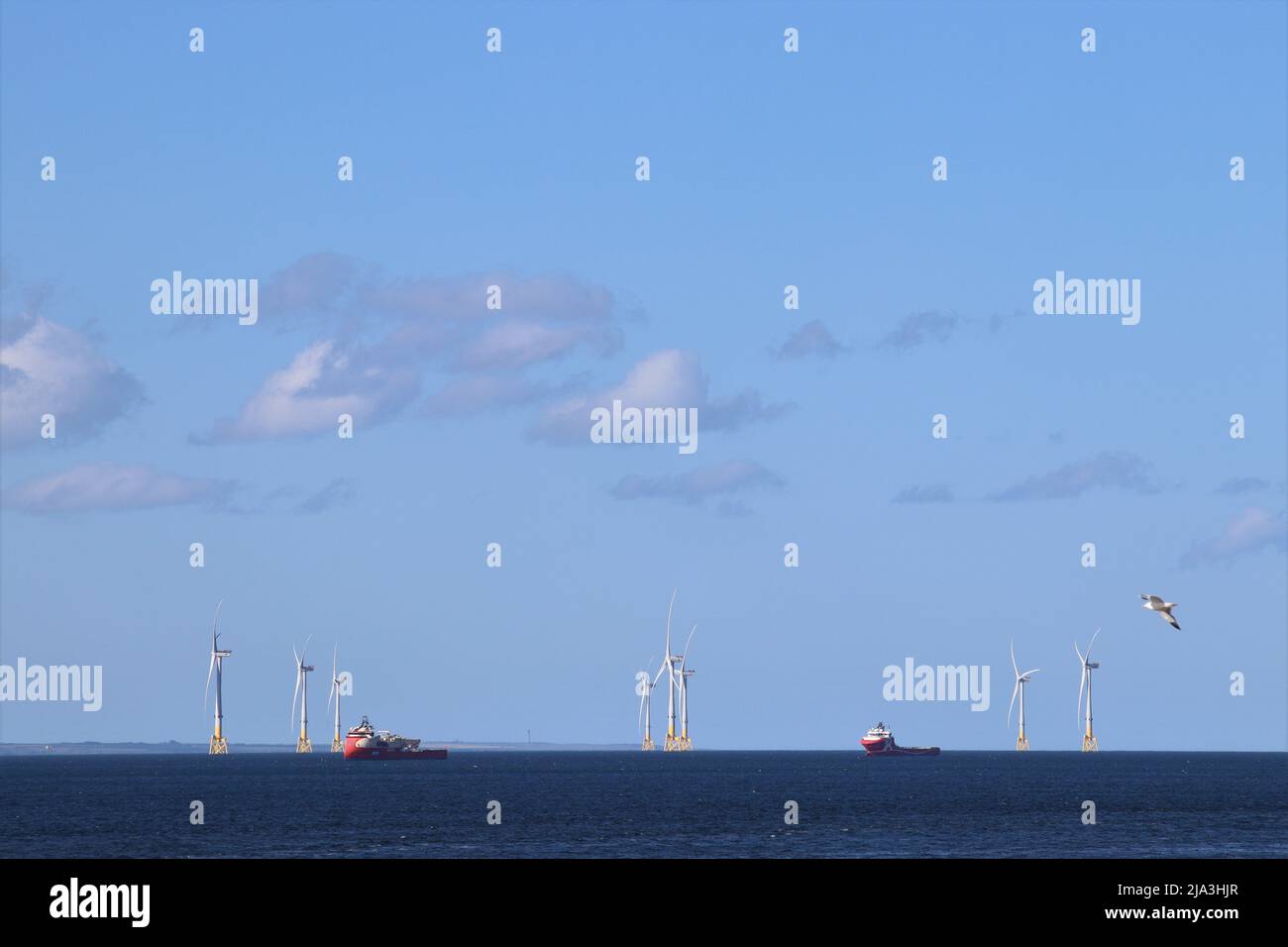 Wind turbines off Aberdeen Stock Photo - Alamy