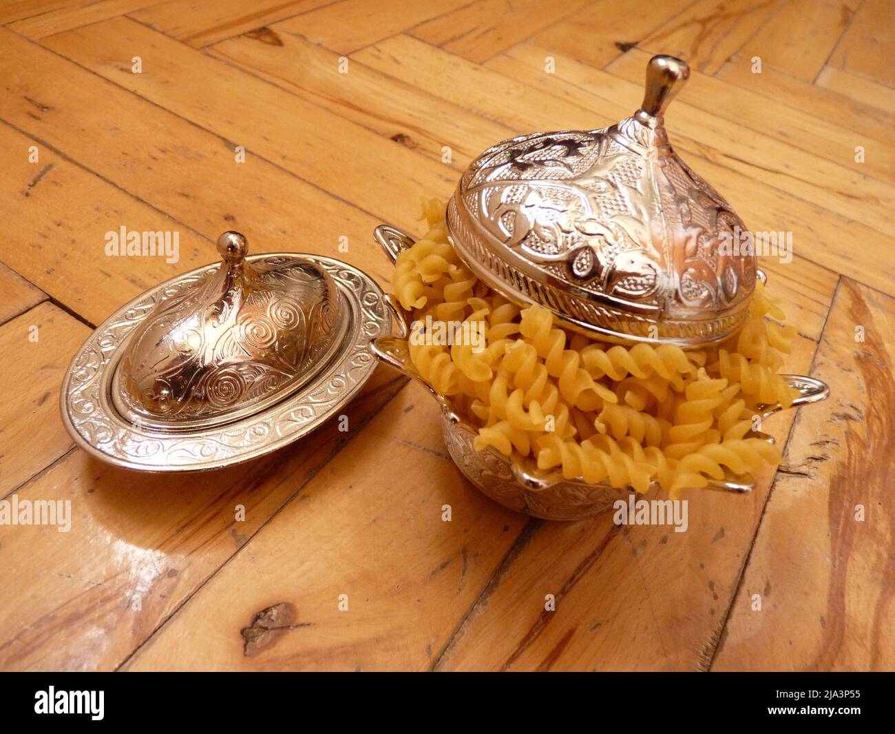 Authentic italian vegetarian pasta hi-res stock photography and images ...