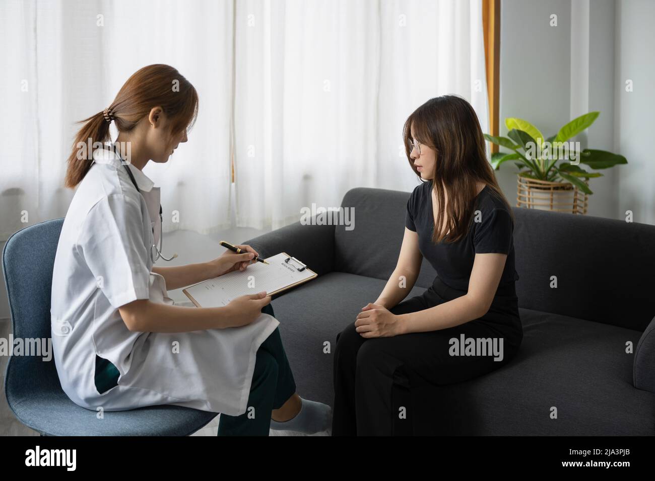 Female psychologist giving consultation patient hi-res stock ...