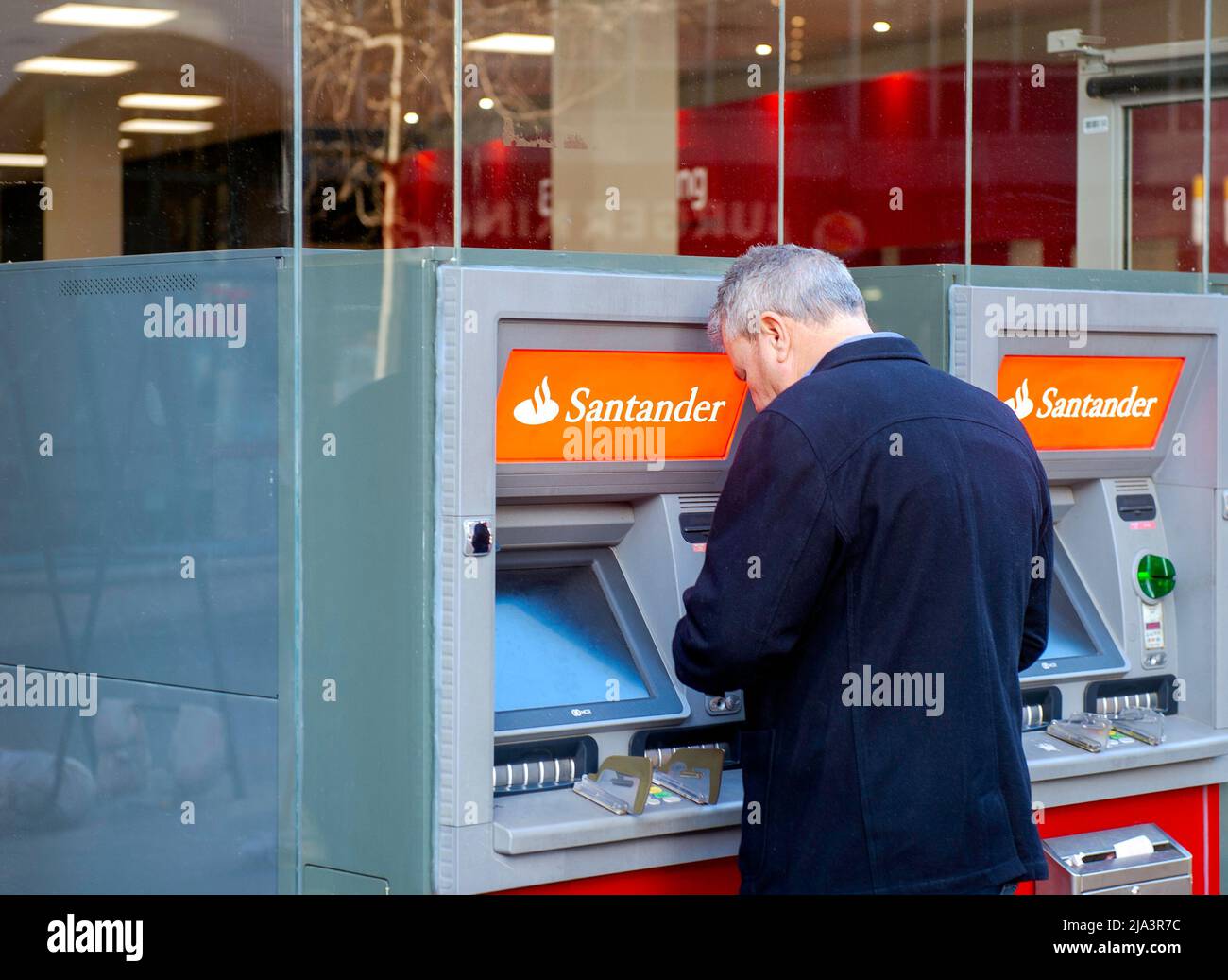 Santander Bank branch in Leicester city centre Stock Photo - Alamy