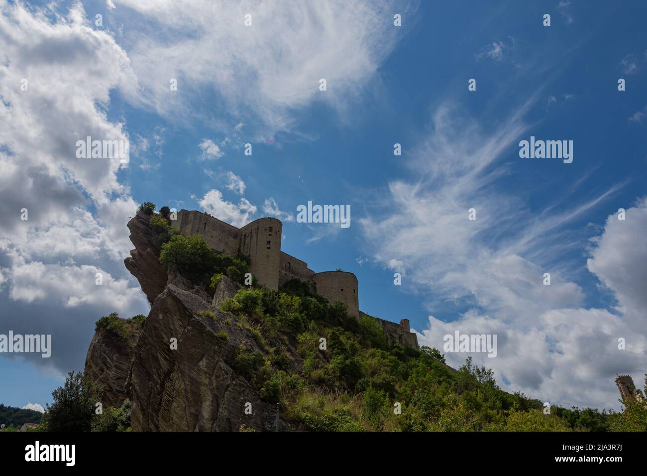 Roccascalegna, Chieti, Abruzzo, the medieval castle Stock Photo - Alamy