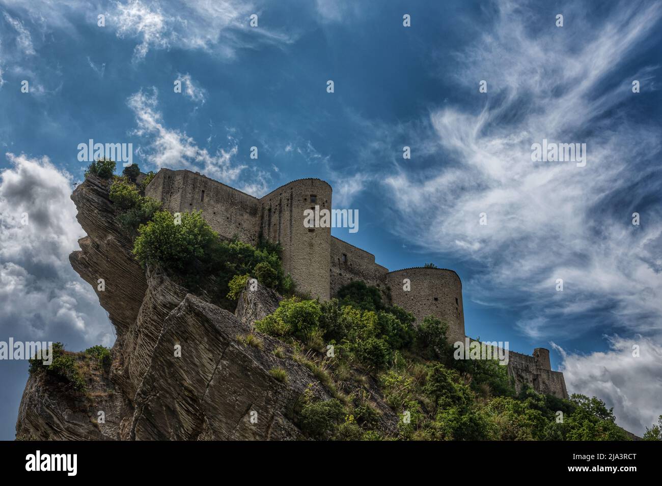 Roccascalegna, Chieti, Abruzzo, the medieval castle Stock Photo - Alamy