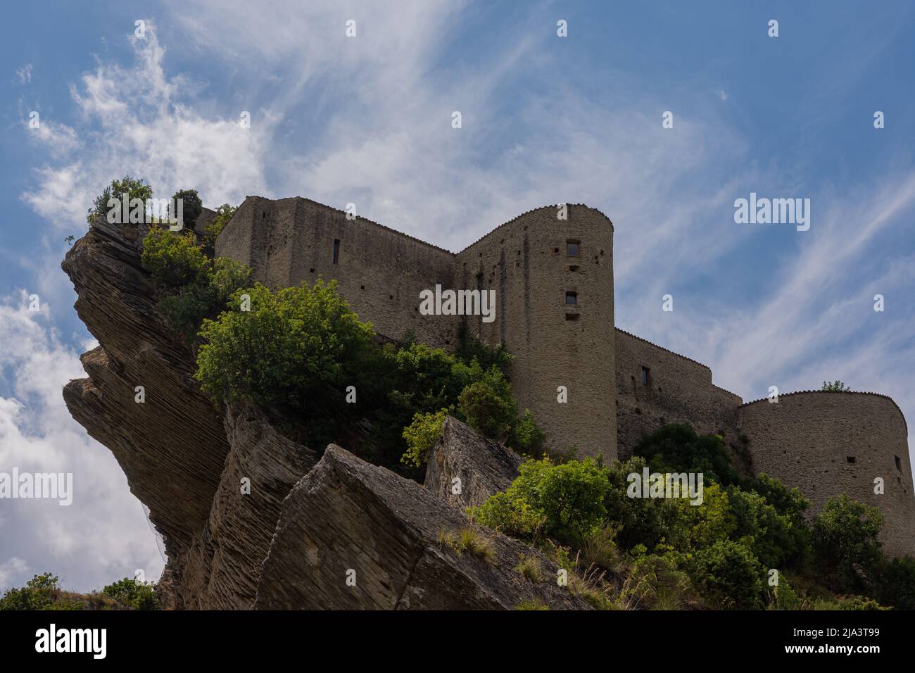 Roccascalegna, Chieti, Abruzzo, the medieval castle Stock Photo - Alamy